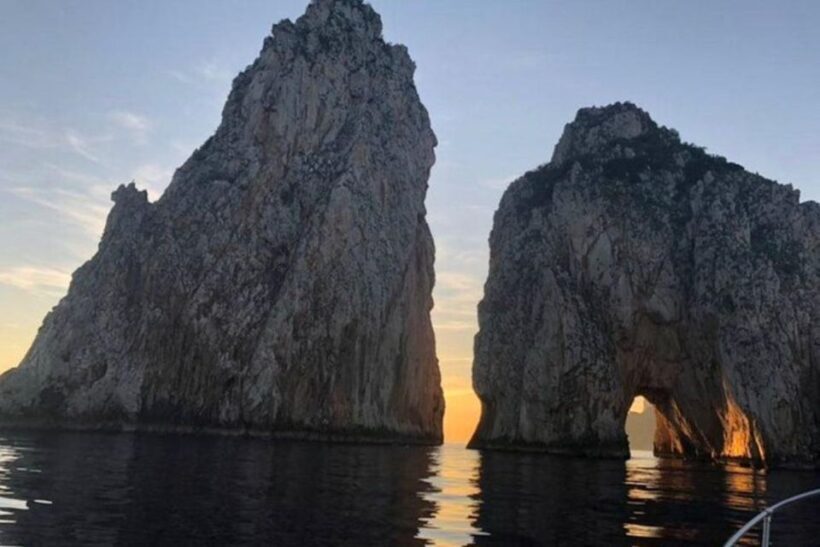 Capri Private Boat Tour at Sunset from Capri (2 hours) - What Makes This Tour Stand Out