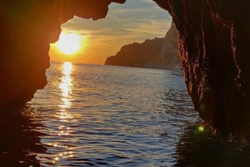 Capri Private Boat Tour at Sunset from Capri (2 hours) - Is This Tour Right for You?
