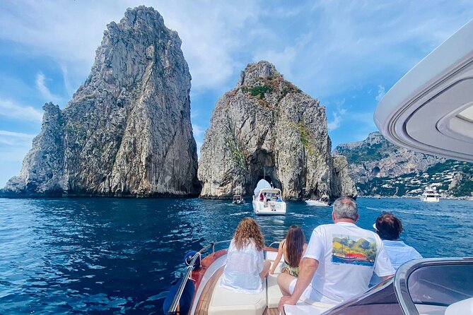 Capri Secret Corners by Private Boat With Local Skipper - Experiencing Local Cuisine and Drinks