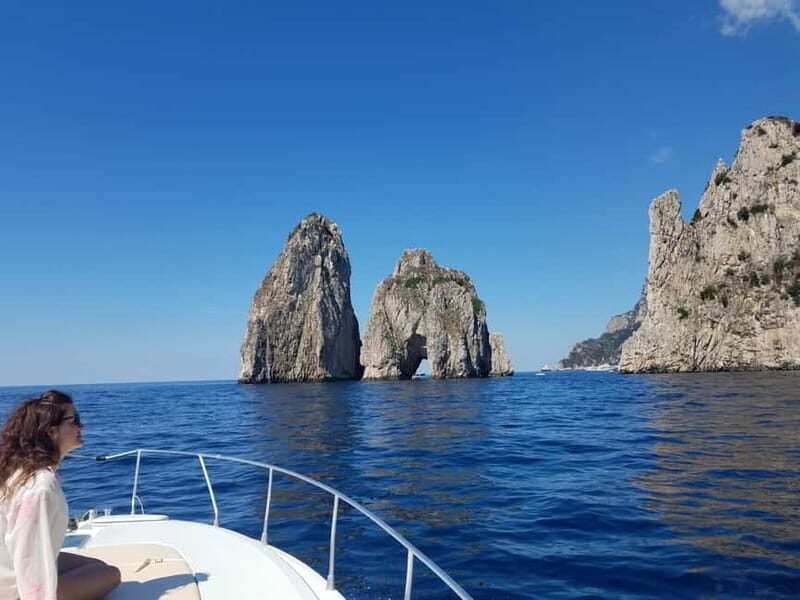 Capri: shared boat tour from Sorrento - 7 hours - Key Points