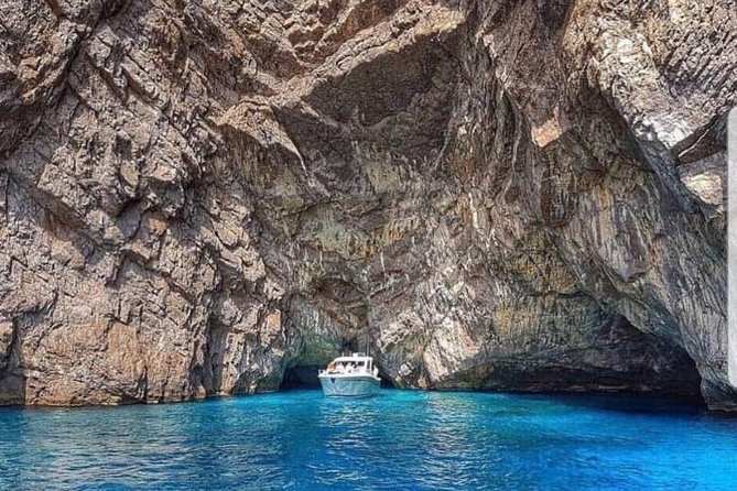 Capri Small-Group Boat Day Tour From Sorrento - Maximizing Your Boat Tour Experience