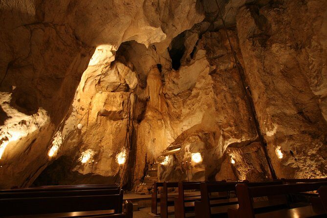 Capricorn Caves Cathedral Cave Tour - Exploring the Capricorn Caves Cathedral Cave Tour: A Natural Marvel in Queensland