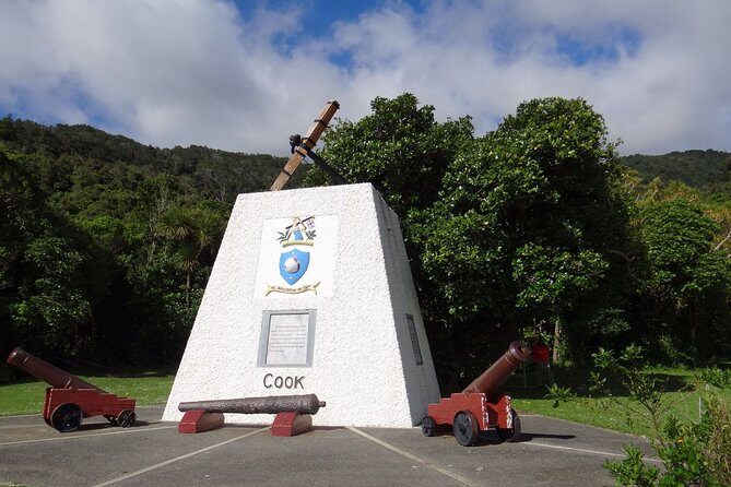 Captain Cook and Dolphin Cruise - FAQs