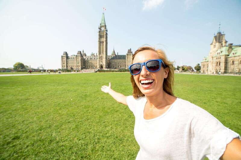 Captivating Ottawa Walk: Historic and Cultural Highlights - An In-Depth Look at the Ottawa Experience