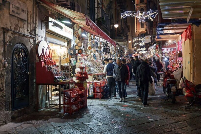 "Capturing the Magic": Explore the Naples Christmas Market - The Value of This Experience