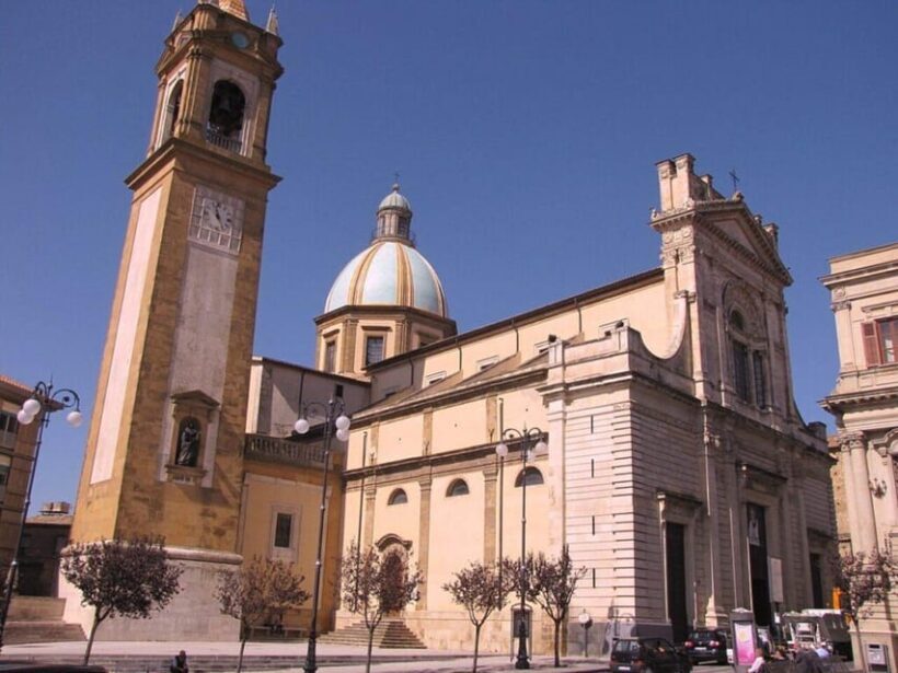 Car/Minivan tour from Syracuse to Villa Romana del Casale and Caltagirone - Key Points