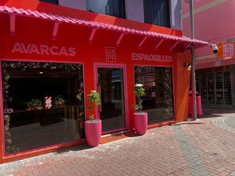 Caribbean Driftwood Making in Curaçao - A Practical Look at the Caribbean Driftwood Workshop