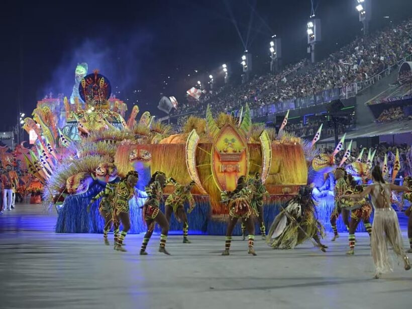 Carnival Parade at the Sapucaí 2026 with transfer - Key Points