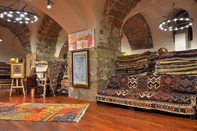 Carpet Shopping Adventure at Istanbul Historic Carvansarai - Choosing Your Perfect Carpet