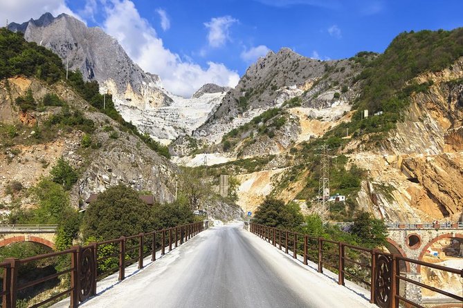Carrara Marble Quarries Tour by Land Rover - Experiencing Traditional Local Cuisine