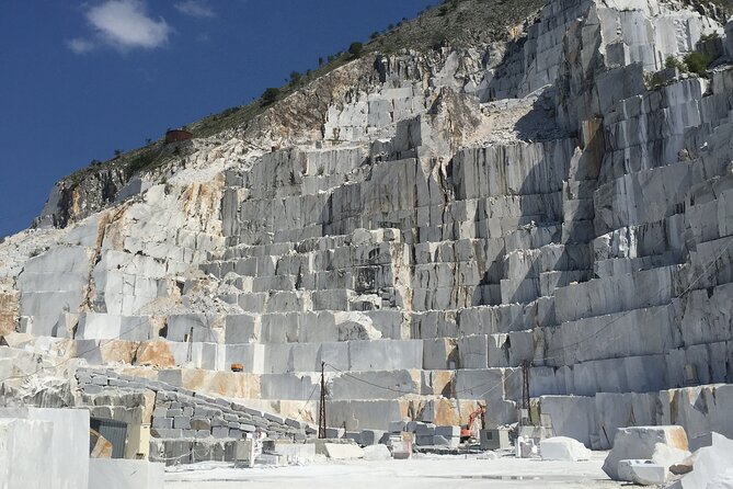Carrara Marble Quarry Tour With Food Tasting - Appreciating the Charm of Carrara