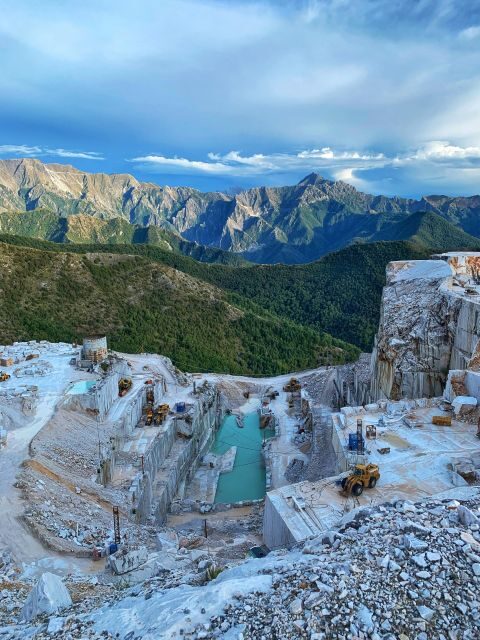 Carrara white marble quarries tour, 4X4 experience - Key Points