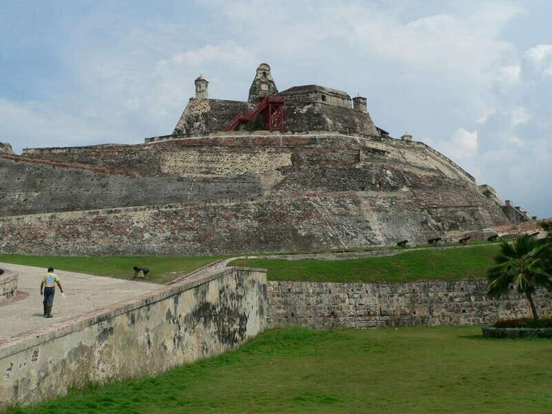 Cartagena: BILINGUAL CITYTOUR + SAN FELIPE CASTLE & Old city - FAQs