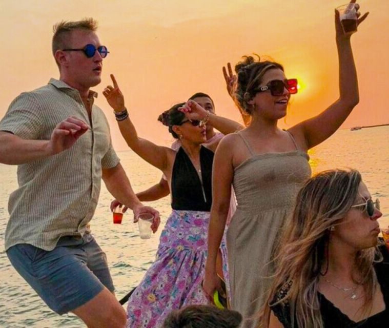 Cartagena de Indias: Sunset Cruise Open Bar with Dance Show - What’s Included and What’s Not