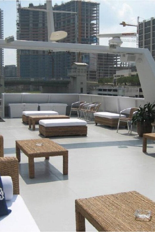 Cartagena: EXCLUSIVE SUNSET ON YACHT IN THE BAY WITH LIQUOR - In-Depth Review: Is It Worth the Price?