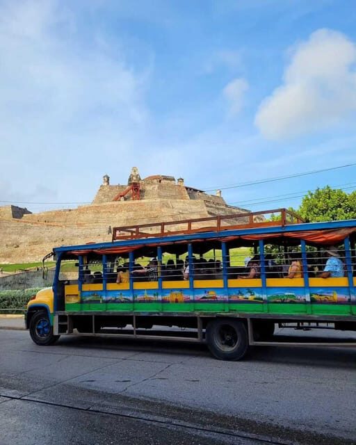 Cartagena: Explore with a city tour aboard a typical "chiva". - FAQ