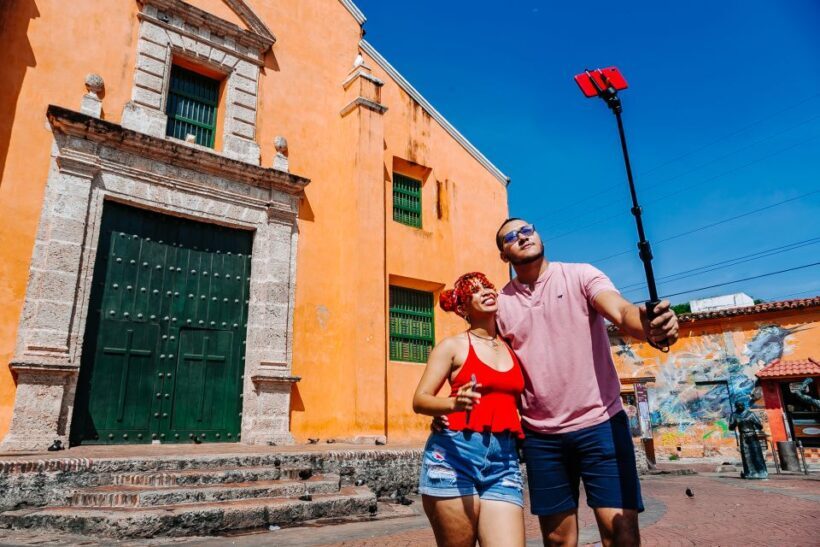 Cartagena: Getsemani Artistic District Selfie Tour - Key Points