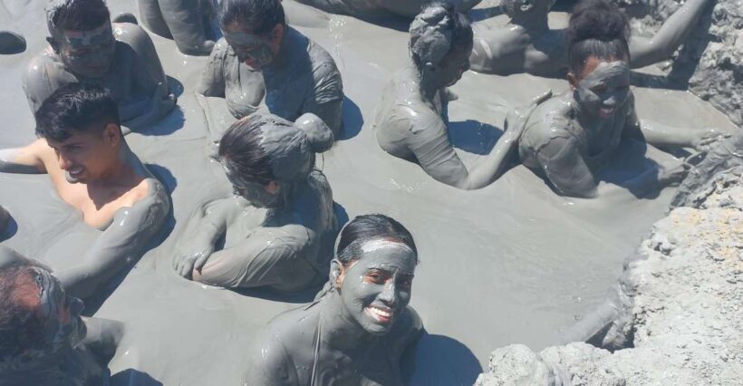 Cartagena: Mud Volcano Tour with Lunch, Pool, and Beach - What to Expect from the Cartagena Mud Volcano Tour