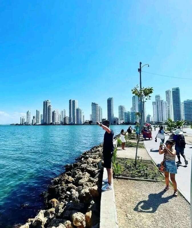 Cartagena: Panoramic City Tour, Monuments, Walls, Castle - Who Is This Tour Best For?