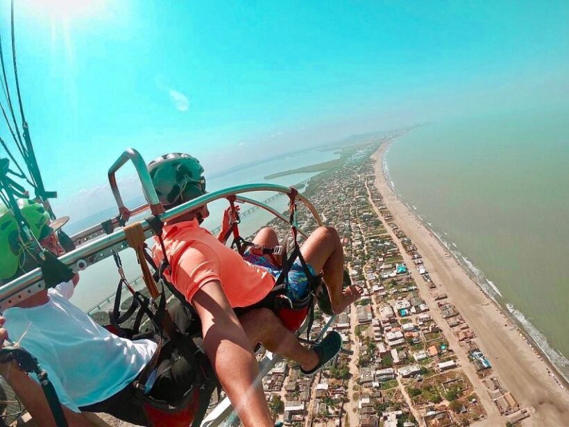 Cartagena: Paratriking Flight from the Beach - Post-flight Relaxation and Extra Options