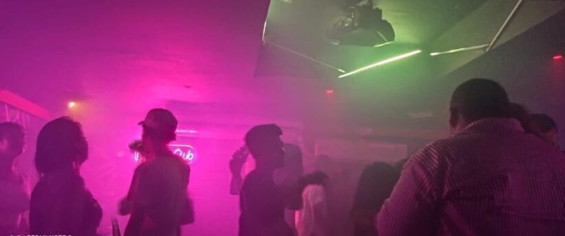 Cartagena: Party on a typical bus crossing the city - The Sum Up