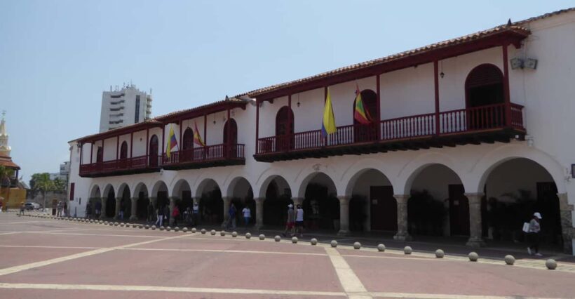 Cartagena: Private Walking Tour with German or Italian Guide - The Sum Up: Who Will Get the Most Out of This Tour?