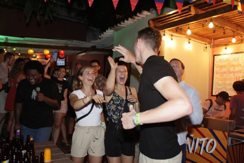Cartagena: Pub Crawl with Dancing Lessons and Free Shots - Who Will Love This?