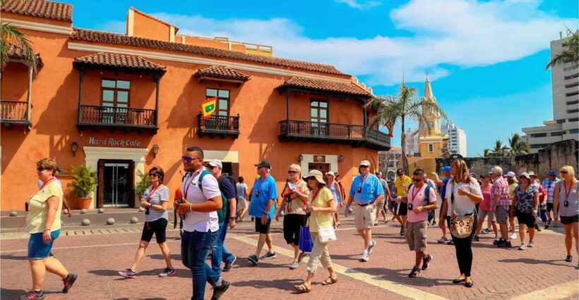 Cartagena: Shared Walking Tour of the Colonial Old Town - An In-Depth Look at the Cartagena Old Town Walking Tour