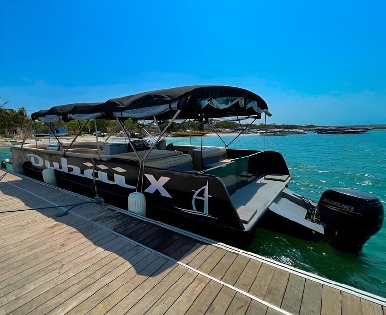 Cartagena: Sunset or nightplan on Dubai boat with Open Bar! - Key Points