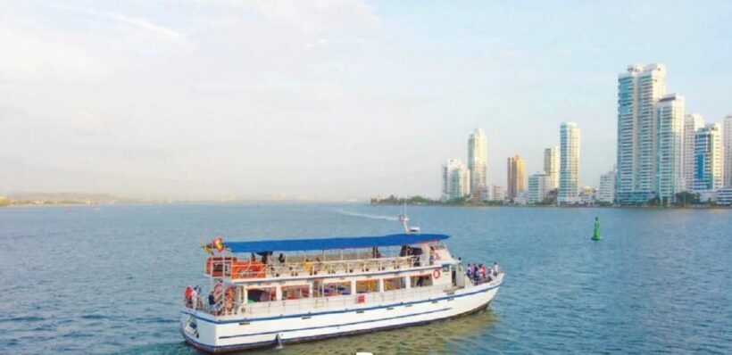 Cartagena: Sunset sailing in the bay of Cartagena + open bar - Authenticity and Atmosphere