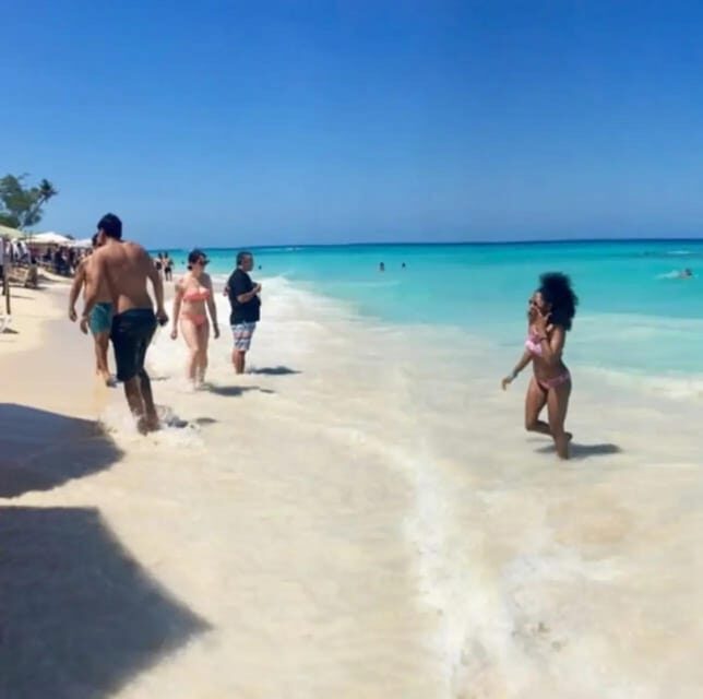 Cartagena: Tour tradicional Playa blanca barú por bus - Transportation and Logistics: A Closer Look