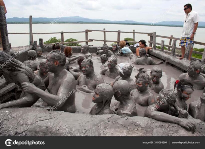 Cartatgena: Volcan Del Totumo + Almuerzo En Hotel VIP - Authentic Perspectives from Guests