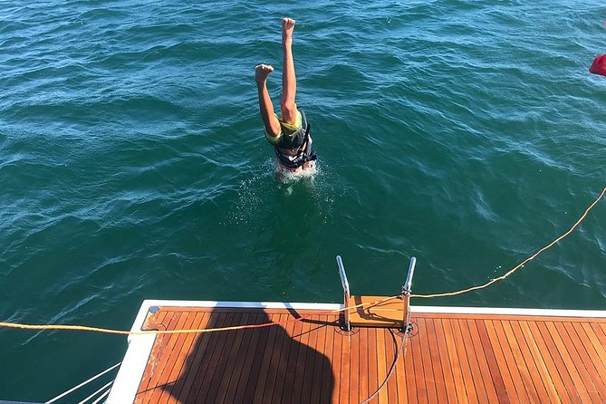 Cascais Private Sailing 2h Cruise With a Drink - Memorable Family Adventures