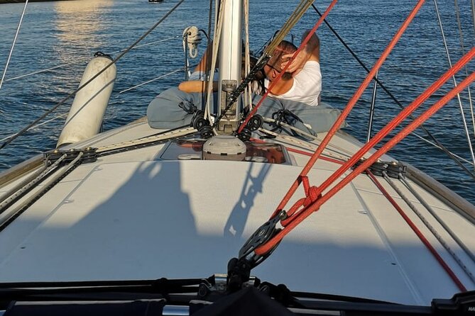 Cascais Romantic Private 2h Cruise with sparkling wine - Analyzing Value and Cost