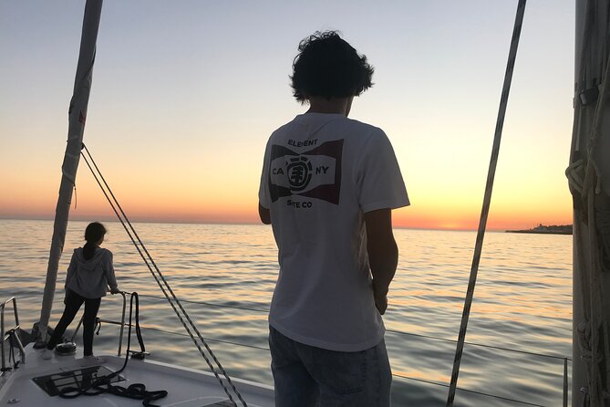 Cascais Sunset Private 2h Cruise With a Drink - Pricing and Booking Information