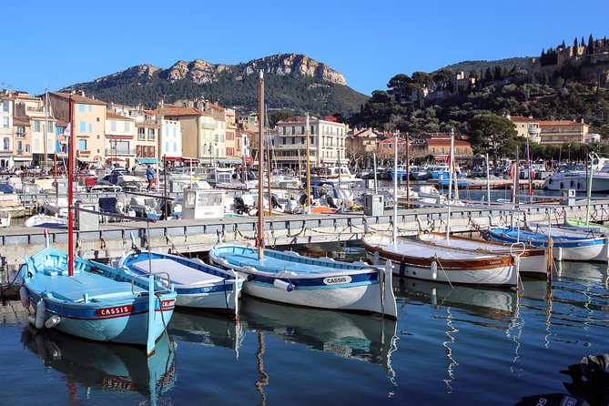 Cassis ancient fishing port, Calanques & spectacular Cap Canaille private tour - Discovering Cassis and the Charm of the Coast