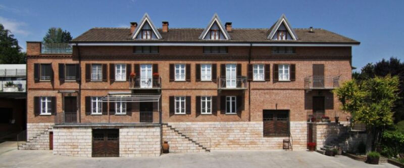 Castagnole delle Lanze: Wine Guided Walking Tour - Practical Details & Value