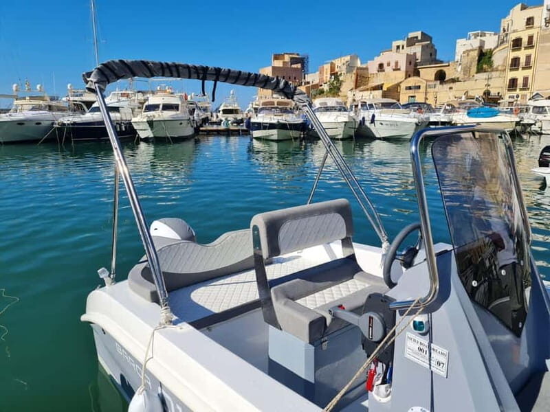 Castellammare del Golfo: Boat Rental half day in october - Key Points