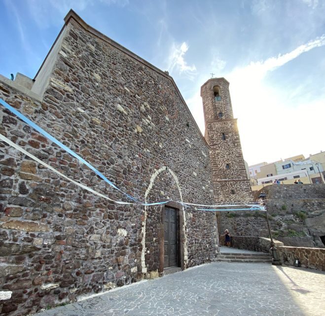 Castelsardo: Medieval Village Walking Tour with Aperitif - Introduction