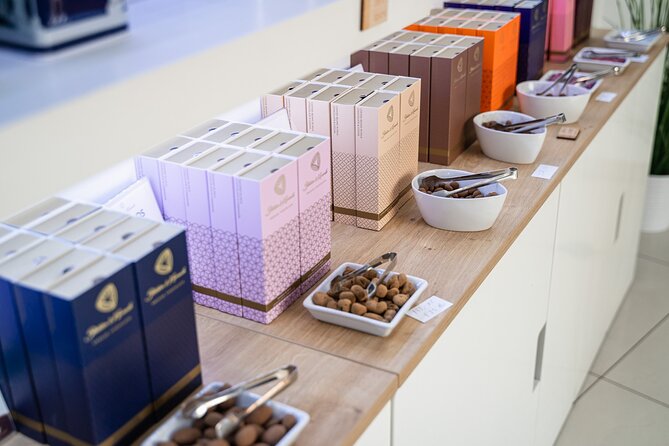 Castle & Ch. Bridge Private Walking Tour With Pick up in DE or EN - Why Choose This Private Tour?