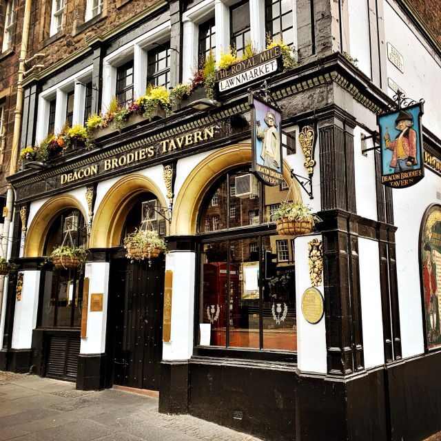 Castle & Cobblestones: 8-Hour Private Edinburgh Walking Tour - A Detailed Look at What Youll Experience