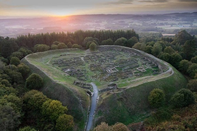 Castro De Viladonga And Birth Of The Miño River From Lugo - Key Points