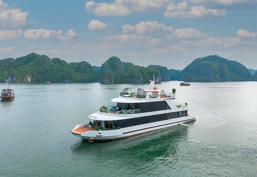 Cat Ba Island: Lan Ha Bay Cruise with Lunch & Kayaking - Key Points