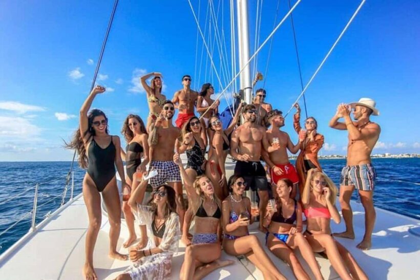 Catamarán Cruise to Isla Mujeres & Buffet Lunch - Practical Details and Considerations
