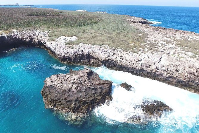 Catamaran Islas Marietas - Snorkel & Open Bar - Key Points