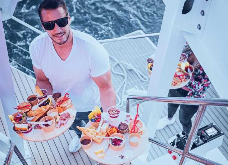 Catamaran Lucile | Sunday brunch - Key Points