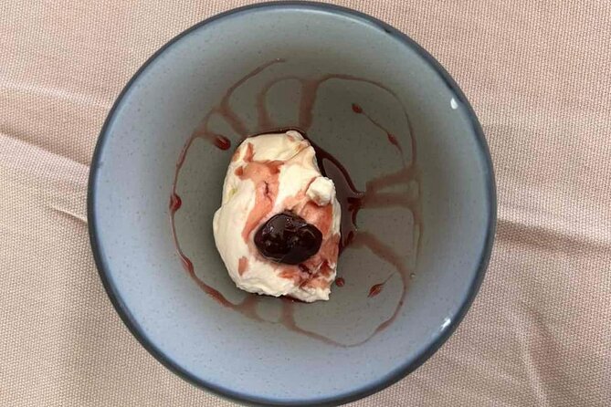 Catamaran Sailing to Dia Island With Lunch in Heraklion, Crete - Positive Guest Feedback