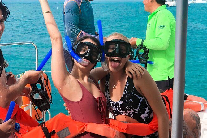 Catamaran Sailing to Isla Mujeres with Snorkeling, Lunch & Open Bar included - FAQ