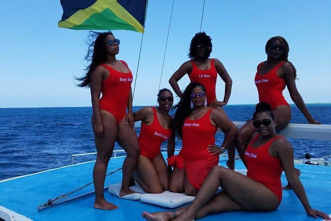 Catamaran, snorkeling & Dunn's River Falls - Key Points