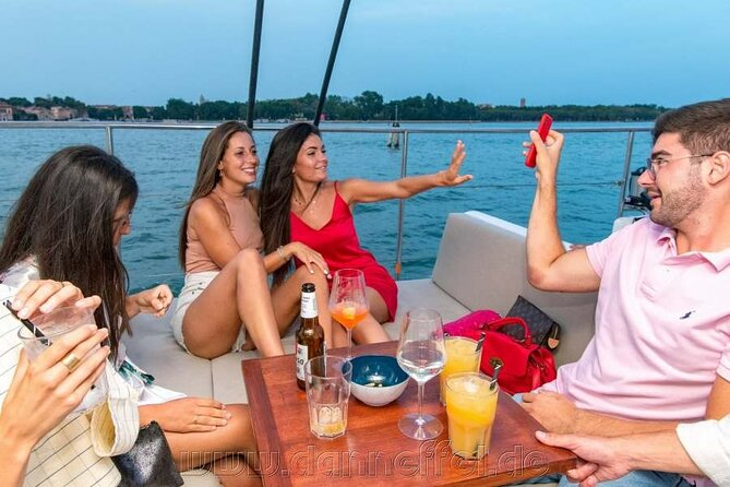 Catamaran Spritz Tour: A Relaxing Review - Meeting and Accessibility